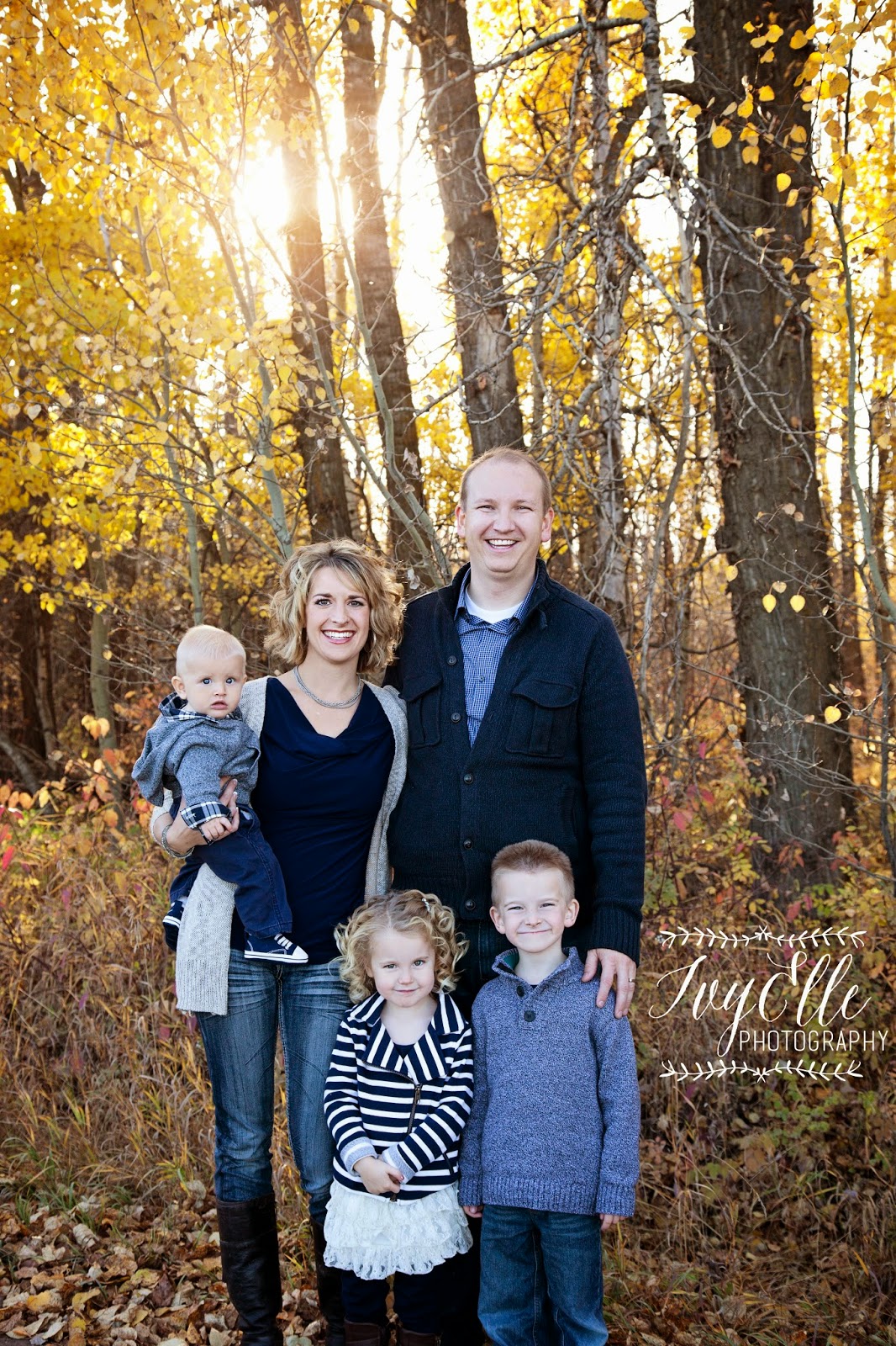 IvyEllephotography: The Withers Family {Edmonton Family Photographer}