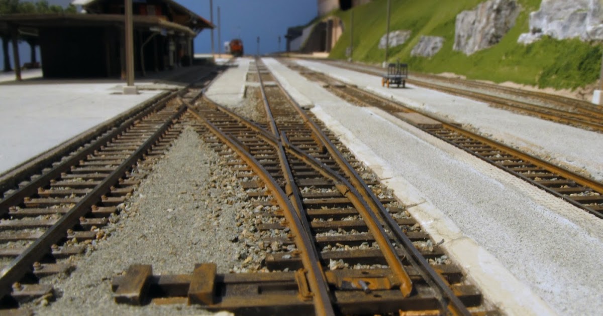 RhB 1:87: Bemo of Peco rail?