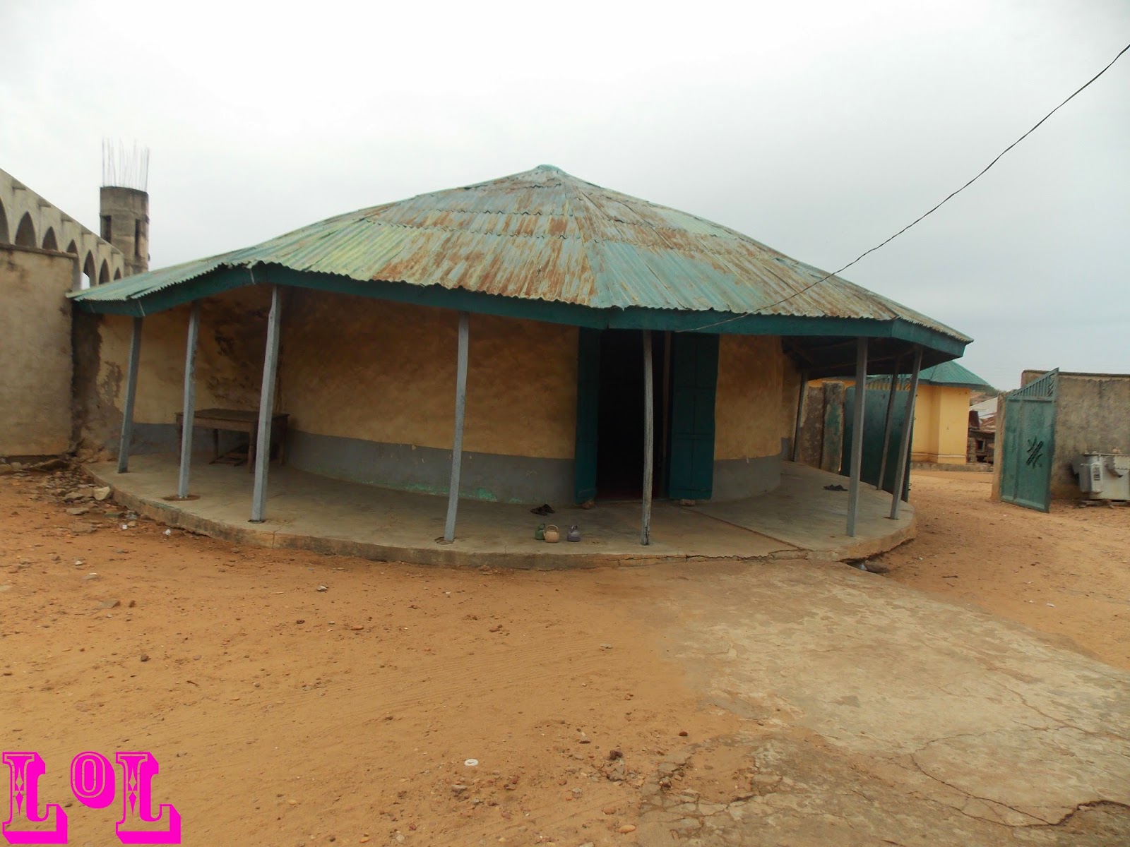 Traveloque: Visit to the palace of the Emir of Shonga town | Labyrinths ...