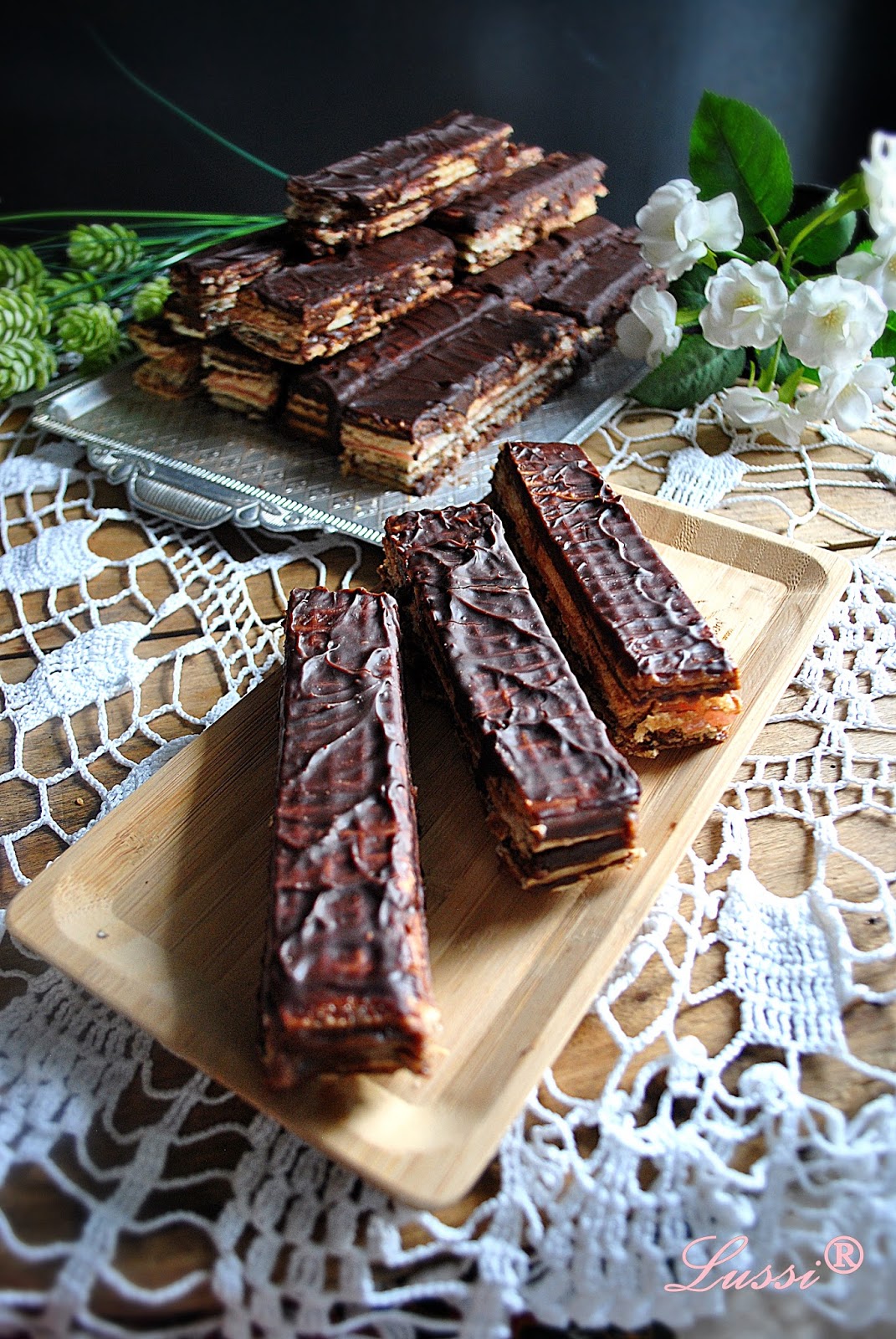 Lussi`s World of Artcraft: Домашни локумени вафли с шоколад и халва ...