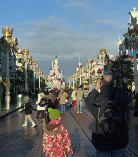 My European Adventure!: Disneyland Paris on Boxing Day!