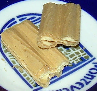 Japanese Snack Reviews: H & H Trading Milk Stick Wafers