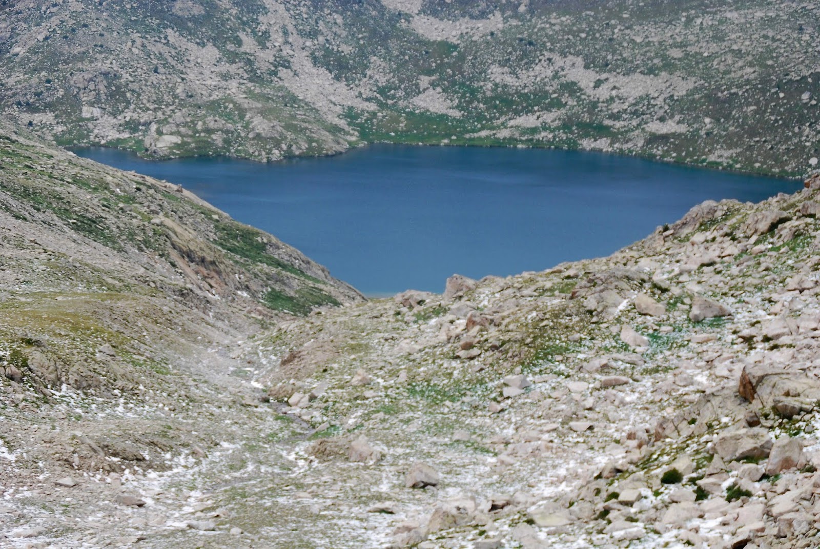 MENDIKOLORE: PIC PETIT DEL PESSÓ 2792 m. Taull.