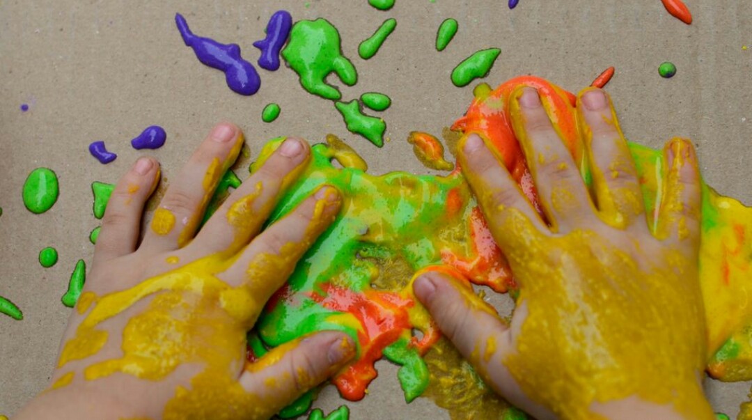 Escuela infantil Colorines: Pintura con textura