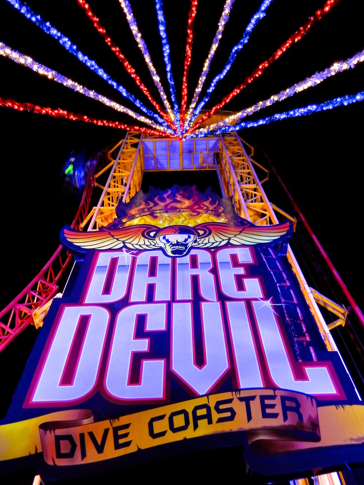 Thrillography: Holiday in the Park at Six Flags Over Georgia with the ...