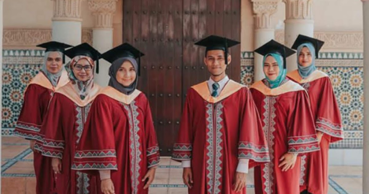 Top 5 Jubah Graduasi On Point Universiti Di Malaysia.