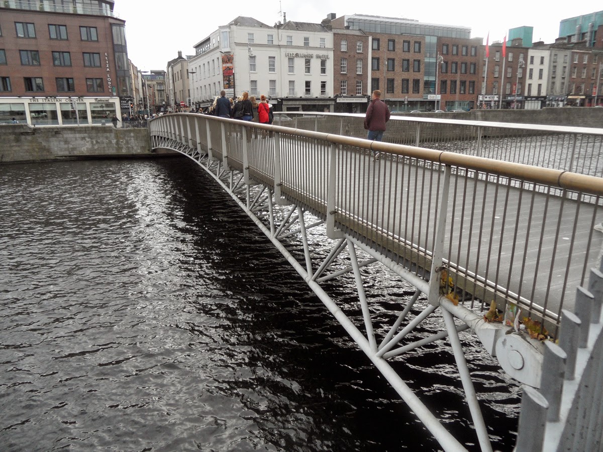 The Happy Pontist: Irish Bridges: 2. Millennium Bridge, Dublin