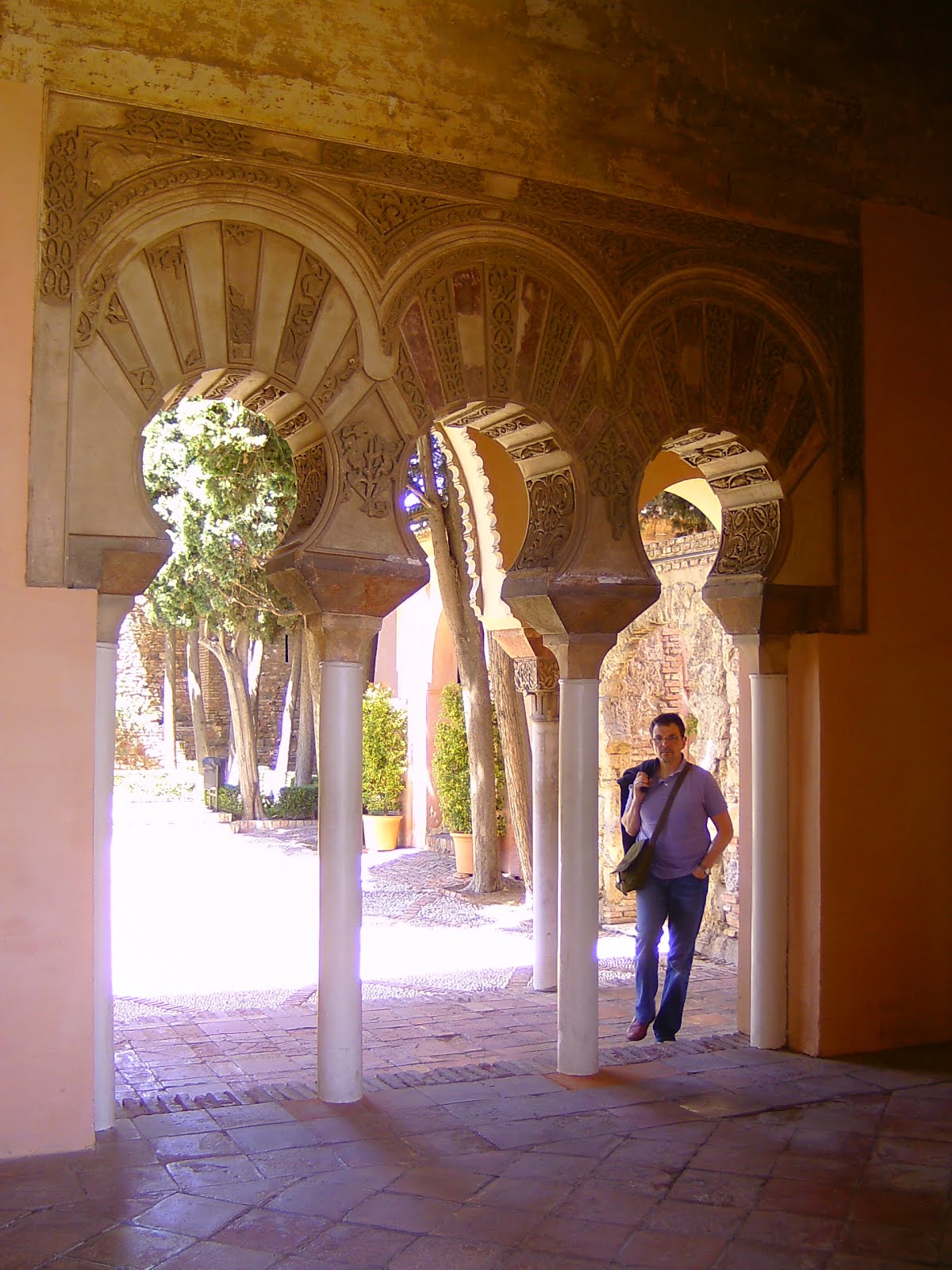 What´s the Difference Between an Alcazar and an Alcazaba?