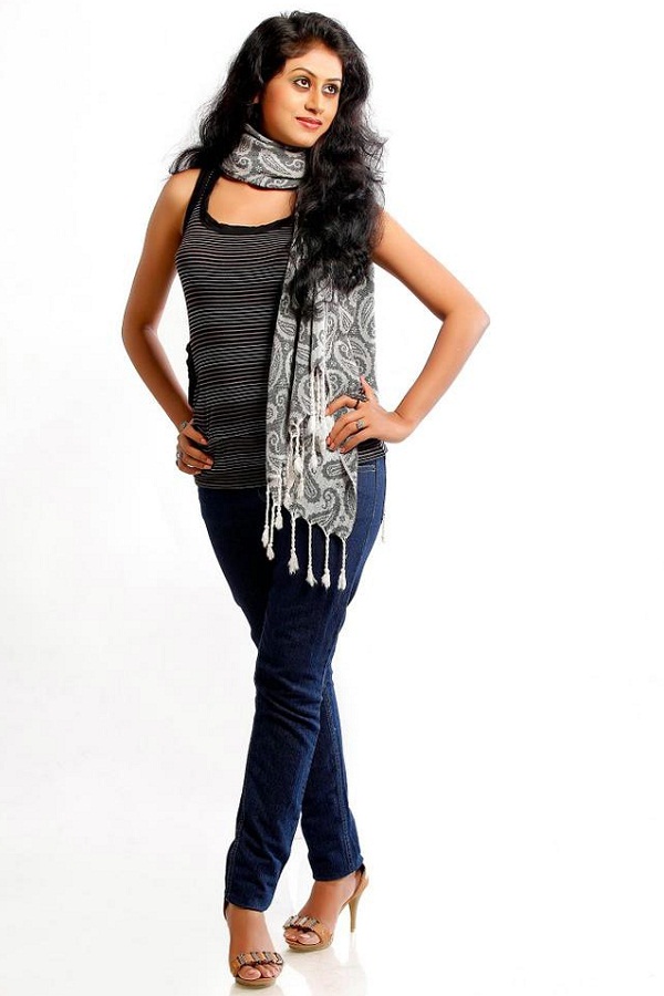 INDIAN BEAUTIES: MARIA JOHN