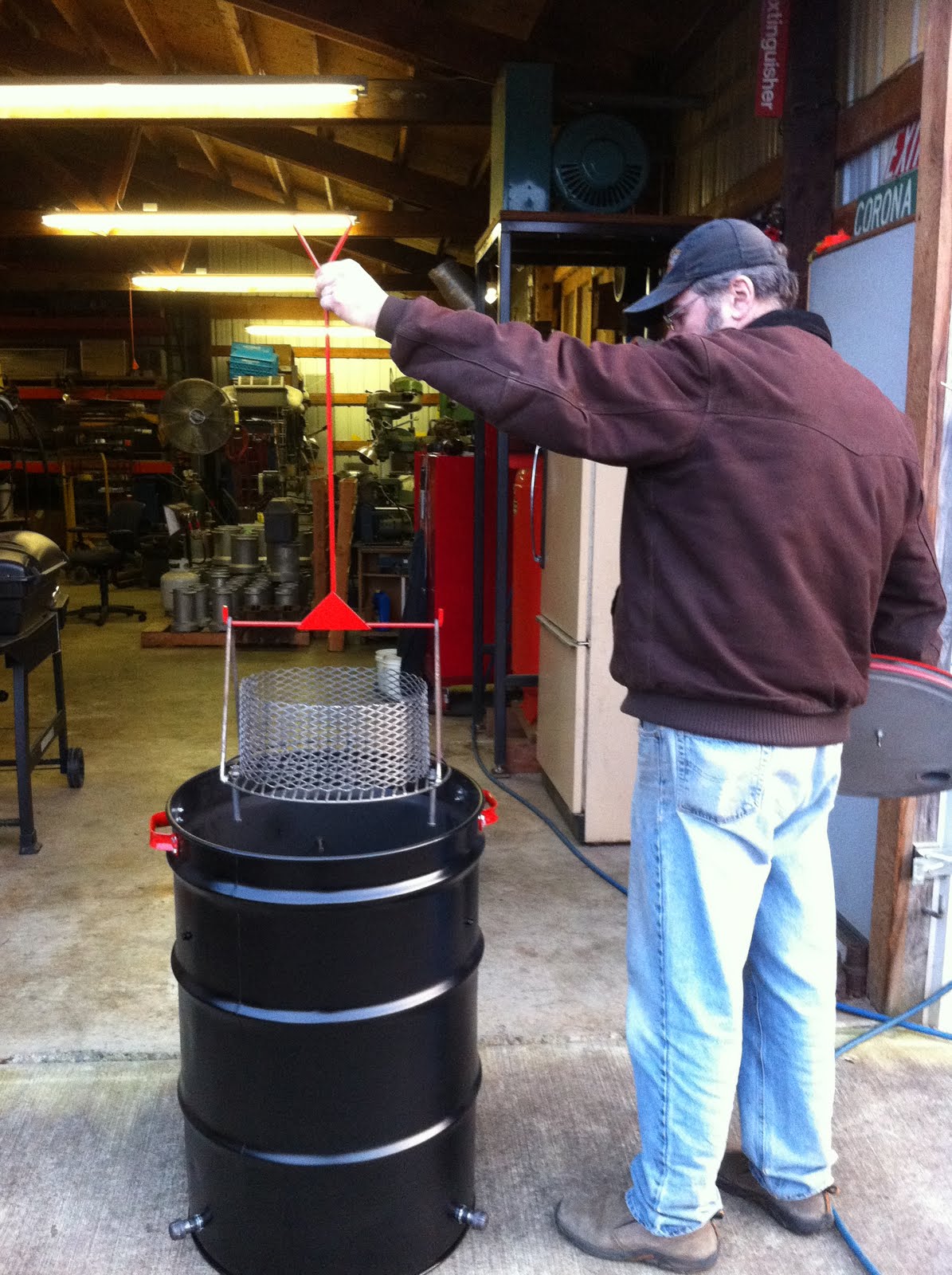 The Cheezer's random thoughts: Ugly Drum Smoker