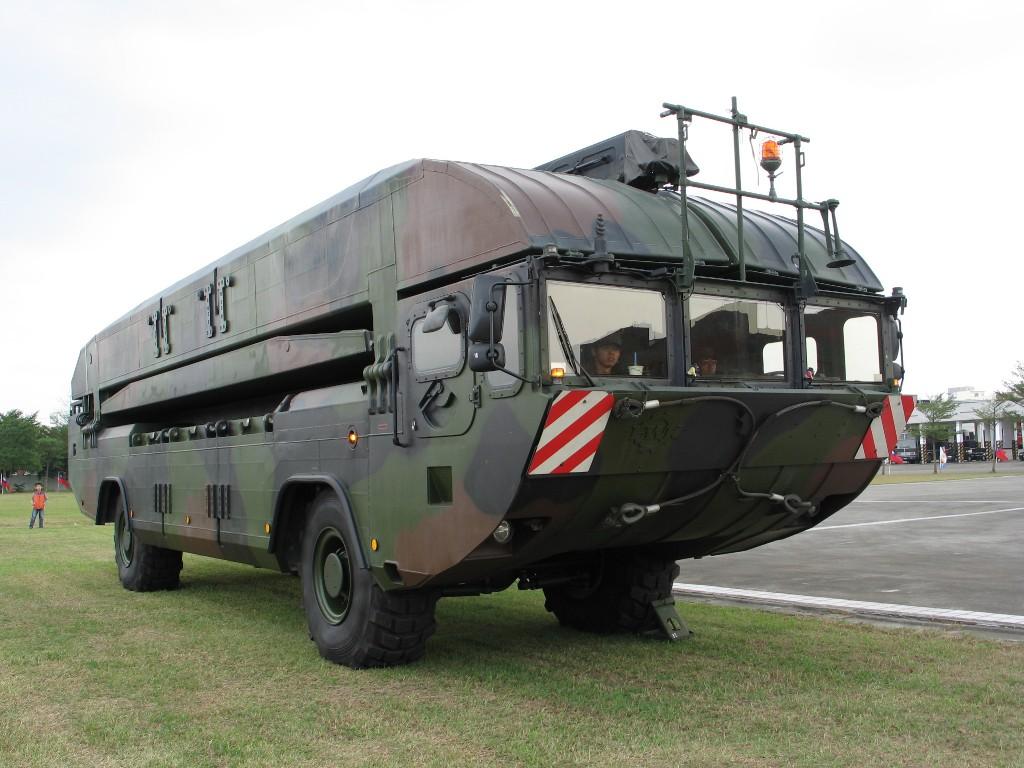 TNI Beli Alutsista Baru Panser 8×8 Pandur II dan M3 Amphibious Rig ...