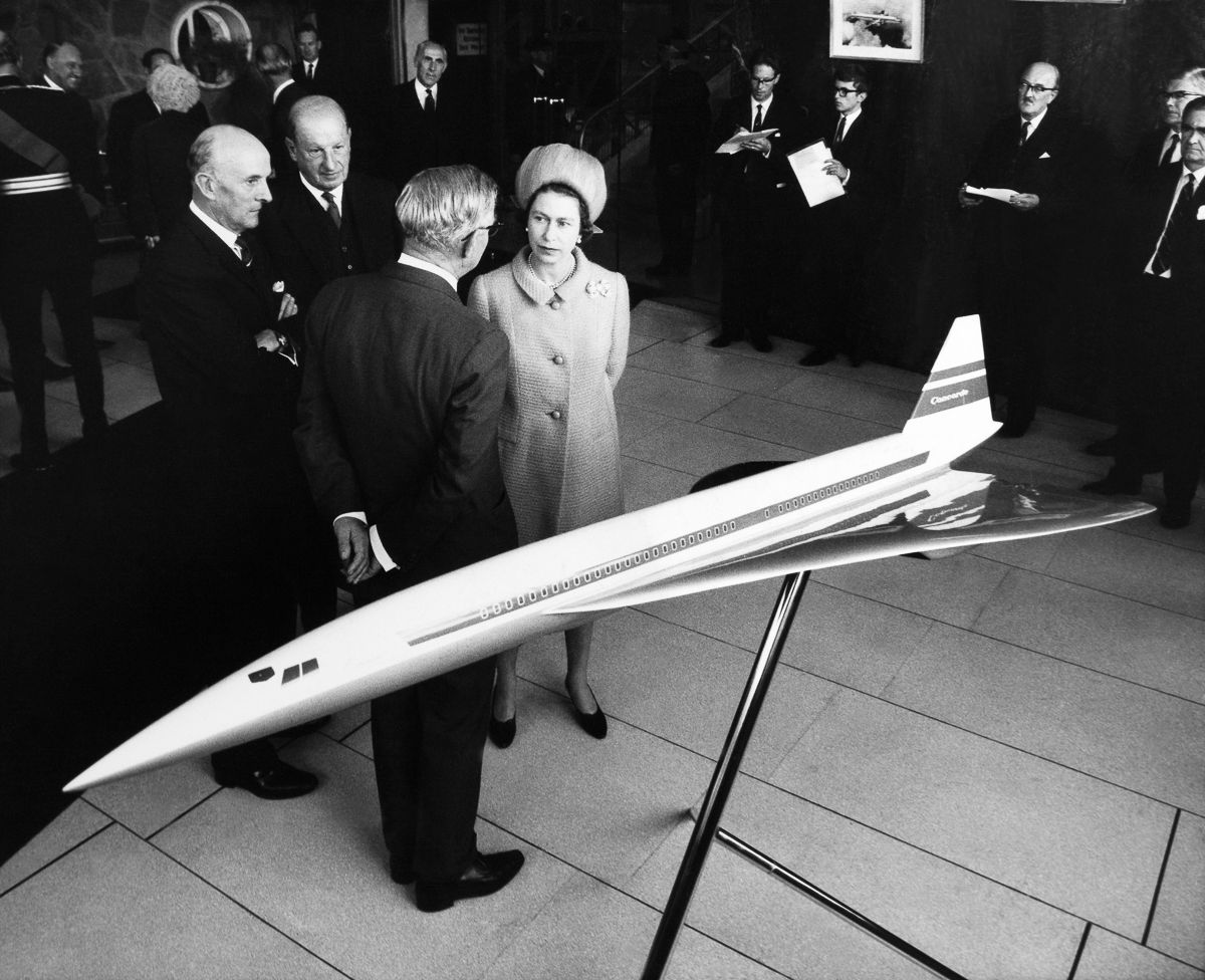 Manufacturing Concorde, the World's First Supersonic Passenger Jet ...