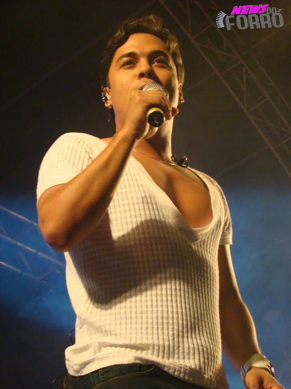 News do Forró: Ramon Costa é eleito o mais belo cantor forrozeiro