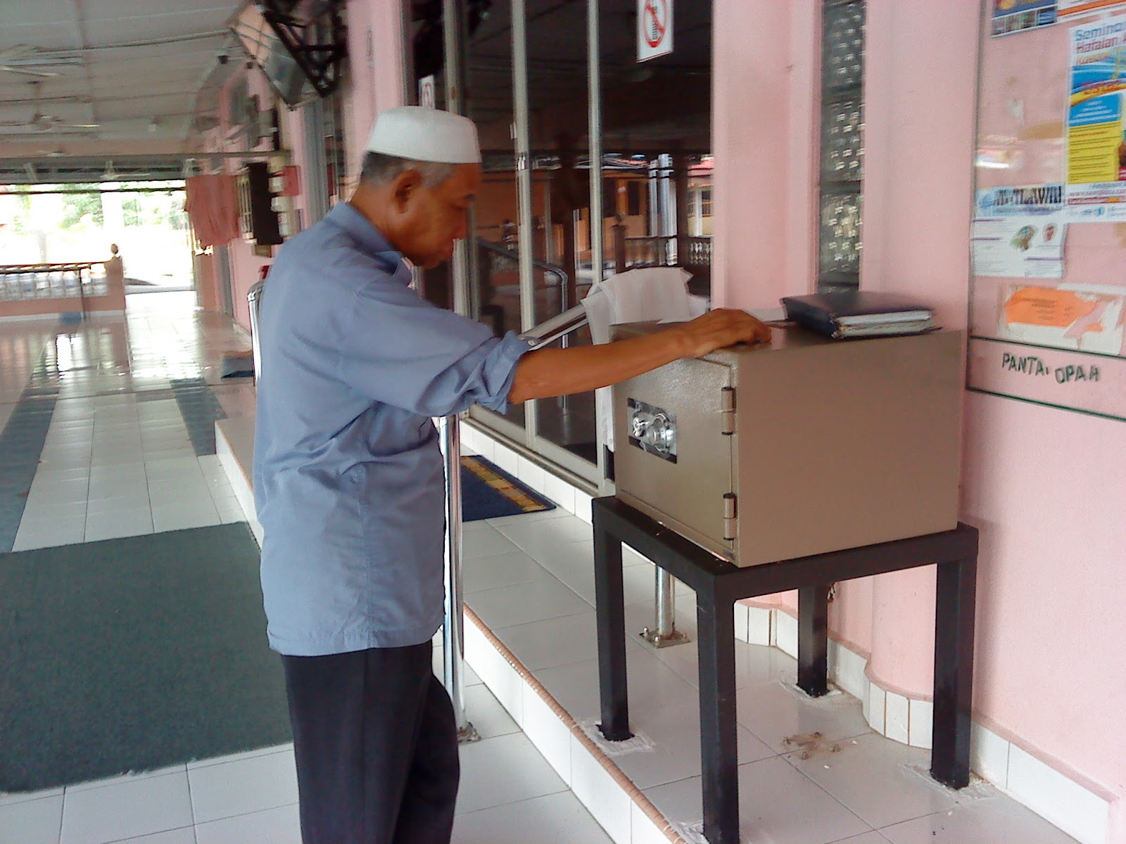 Tabung Derma Surau Shah Alam