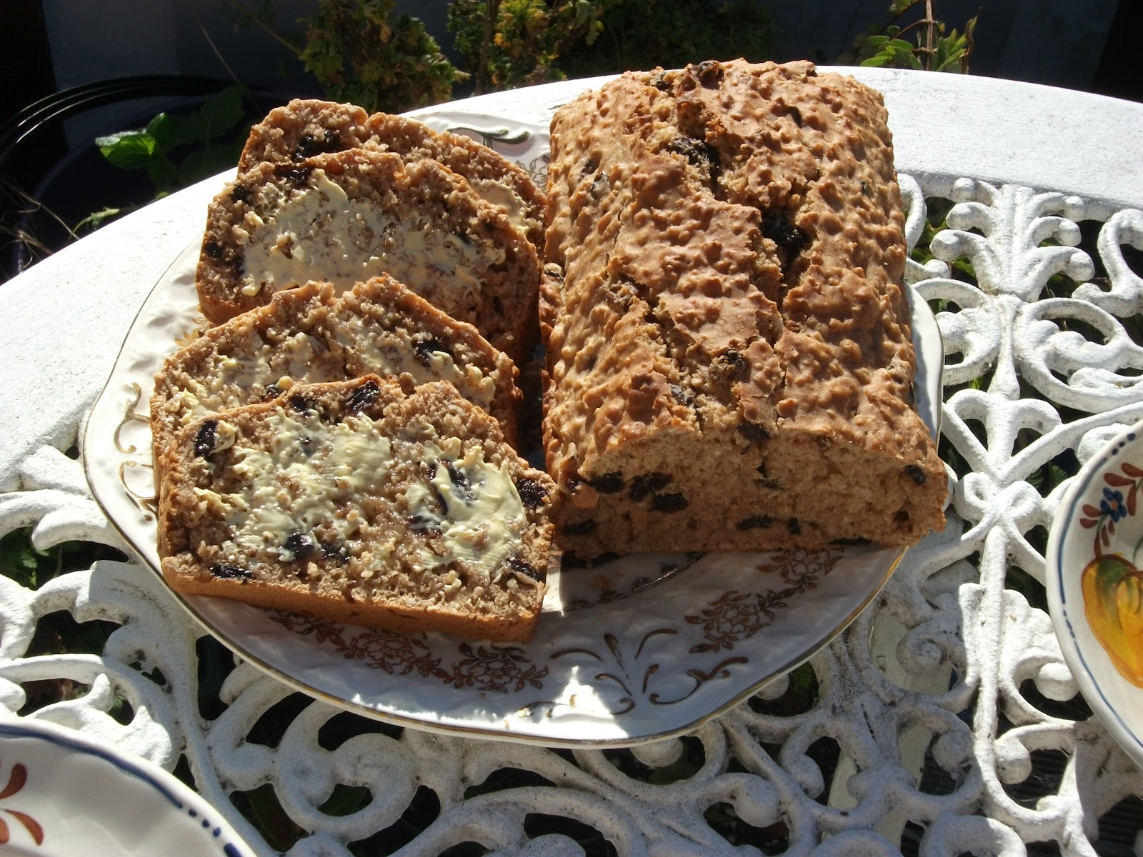 Nellie B's Wartime Rationing: Victory Tea - Party Nellie B's Oaty Loaf