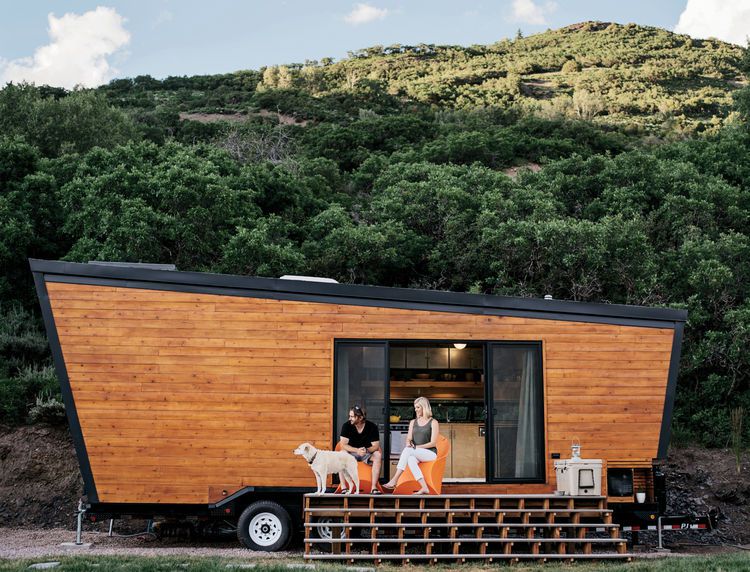 Contemporary Tiny House on Wheels [ TINY HOUSE TOWN ]