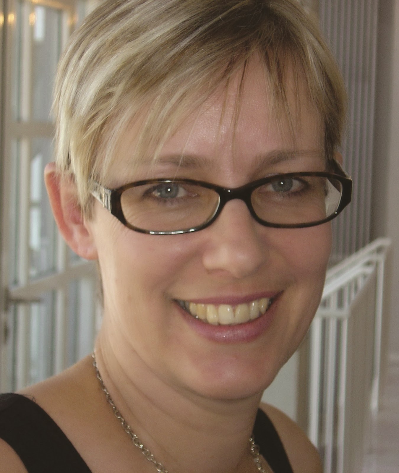 El último Sinsajo.: Reseña: Numbers, de Rachel Ward.