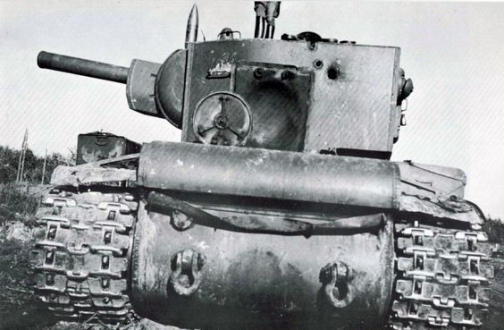 Historia y tecnología militar: El tanque pesado KV-2