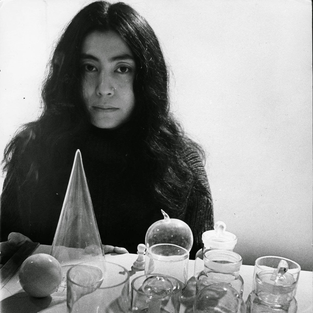 Rare Portraits of Yoko Ono in the Early 1960s, Before She Married John ...