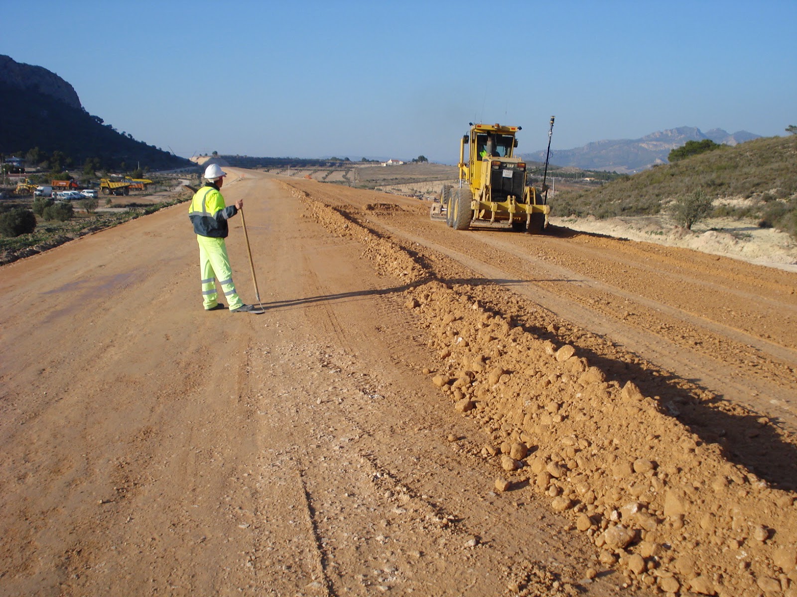 DESCUBRIENDO LA INGENIERIA CIVIL: CONSTRUCCIÓN DE UN TERRAPLÉN
