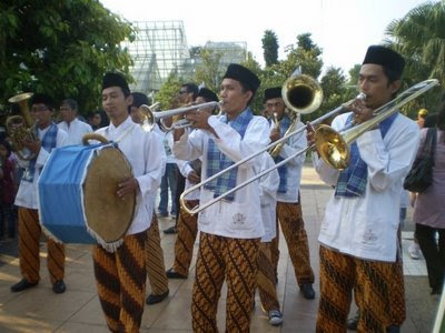 Erza Riani's Journal: Tanjidor, Kesenian Betawi yang Kian Terancam