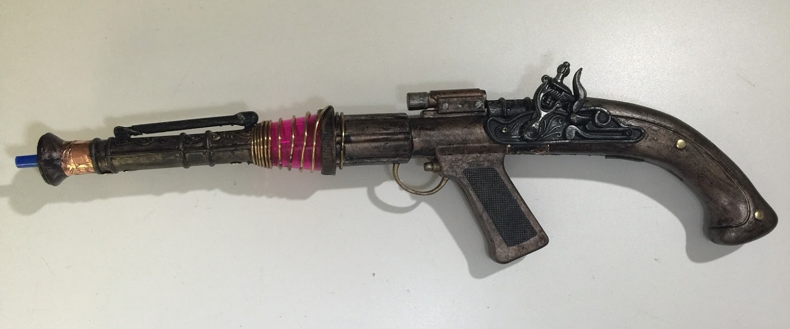 Pacific Ambitions Creations: Steampunk Zombie Vampire Hunter Ray Gun!