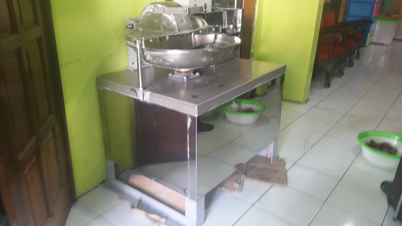 TIGA JENIS MESIN YANG DIBUTUHKAN UNTUK MEMBUAT BAKSO