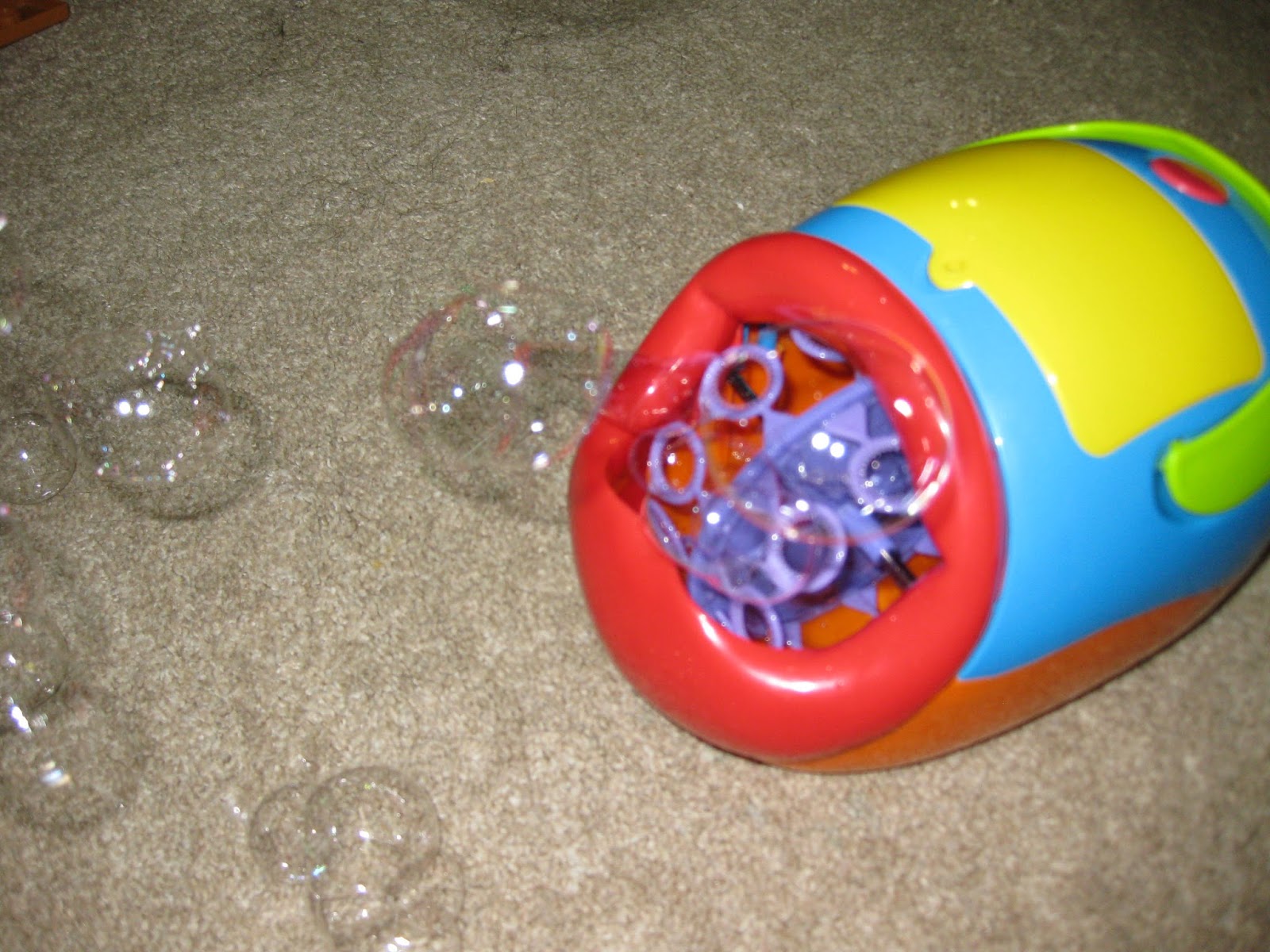 Bubble Madness Automatic Bubble Machine by Bo-Toys ~ Let Me Review That ...