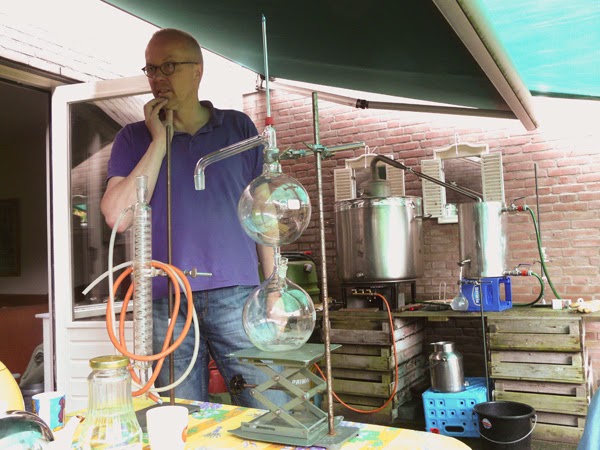 huis-tuin-en-keuken: C: Workshop: Destilleren