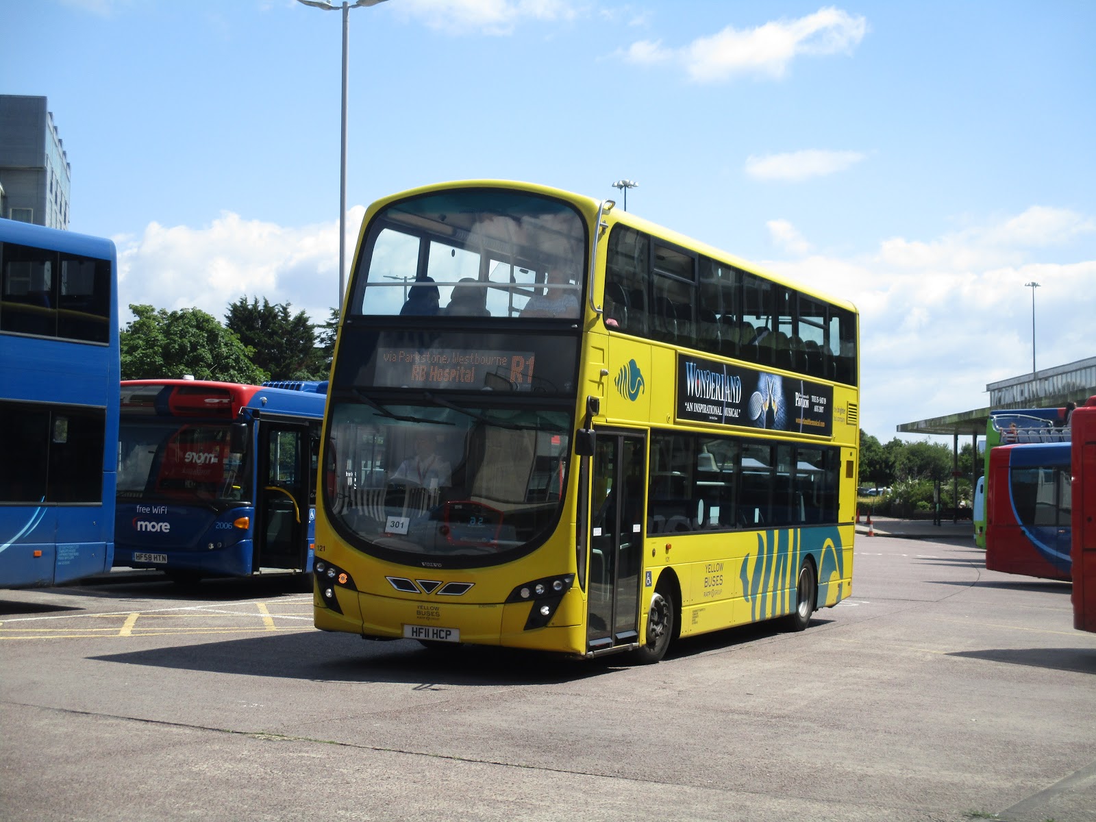 Lous bus pictures: Dorset Buses