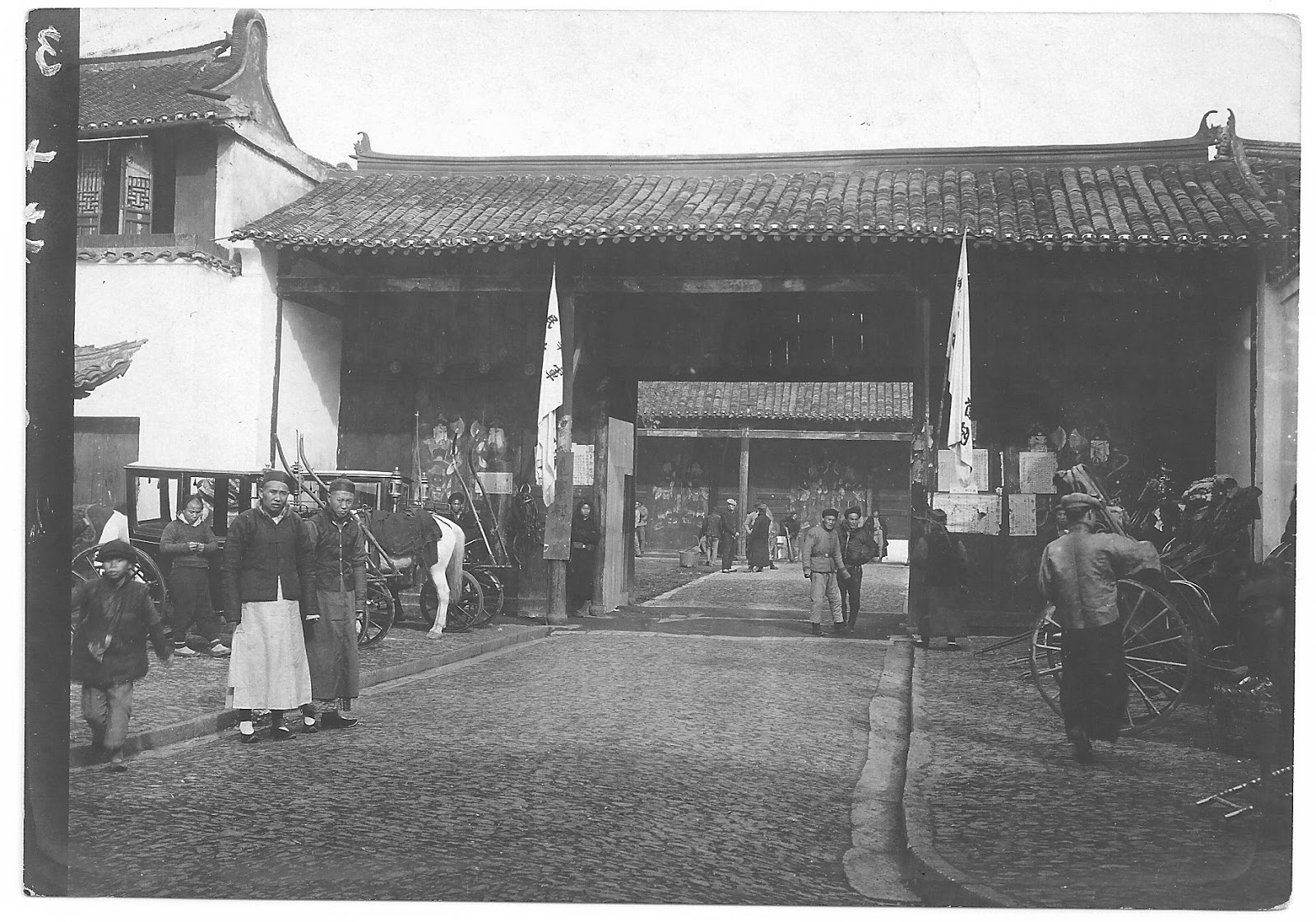 Petticoat Government: Photos of China in early 1900s - post 2