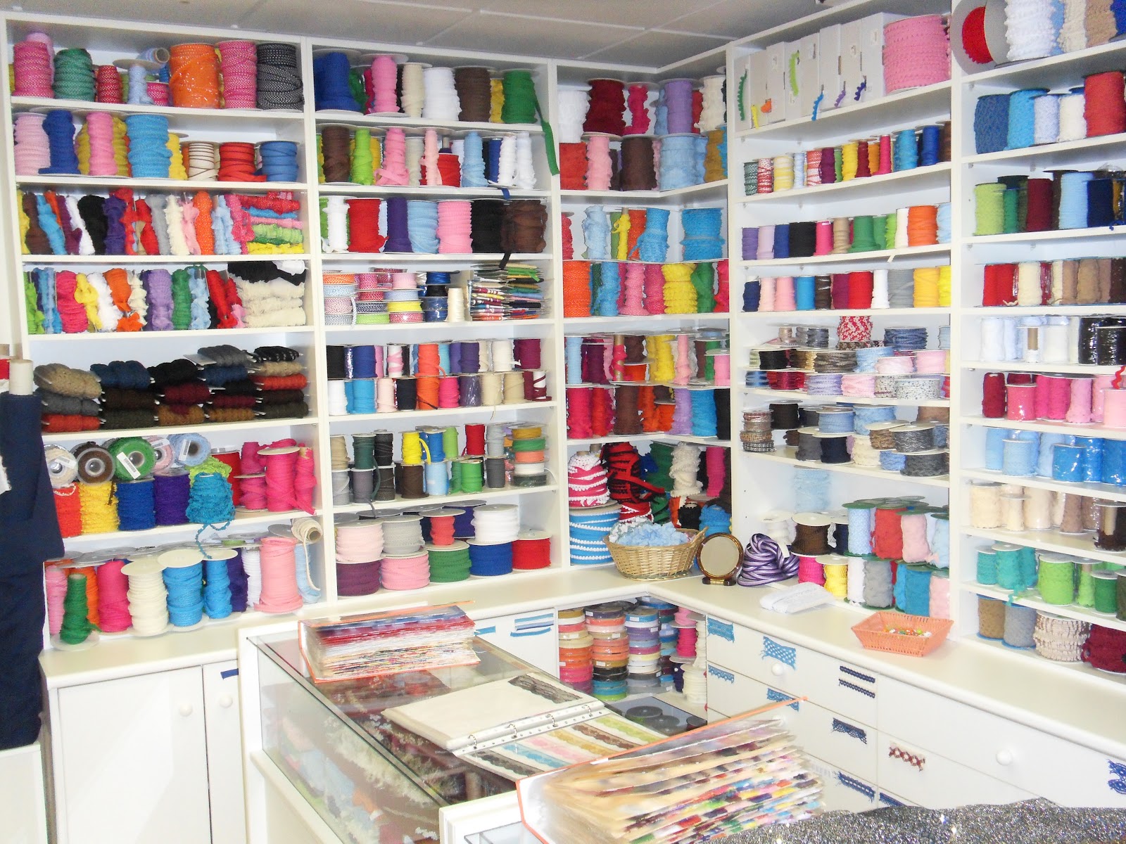 Mercería El Carmen: MERCERIA