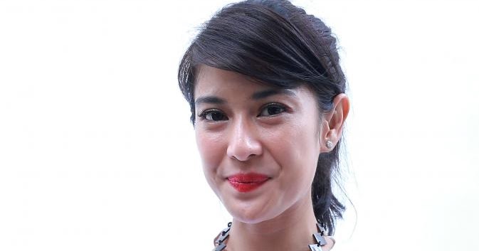 Profil dan Biodata Dian Sastrowardoyo | Instagram Artis