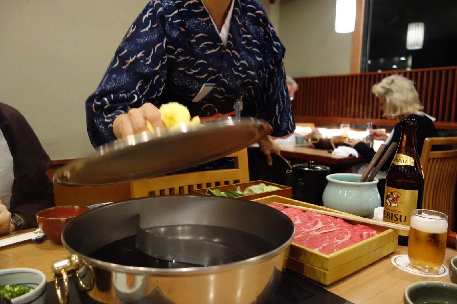 Tokyo Belly: ROPPONGI: Shabuzen Shabu Shabu Sukiyaki... lots of semi ...