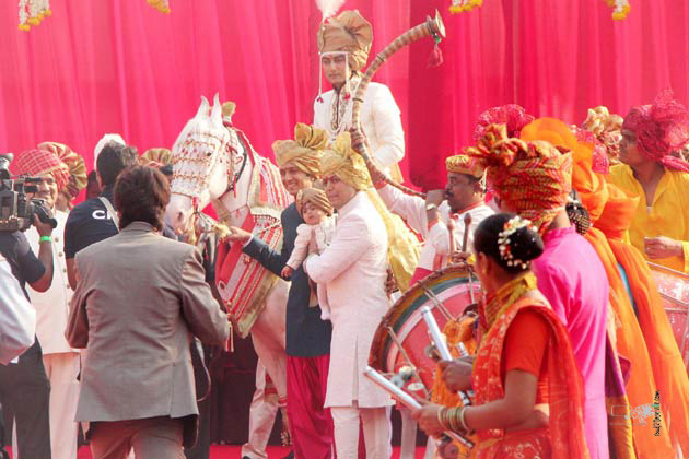 Road2tinselville: RITESH DESHMUKH'S BROTHER DHEERAJ'S WEDDING PICTURES