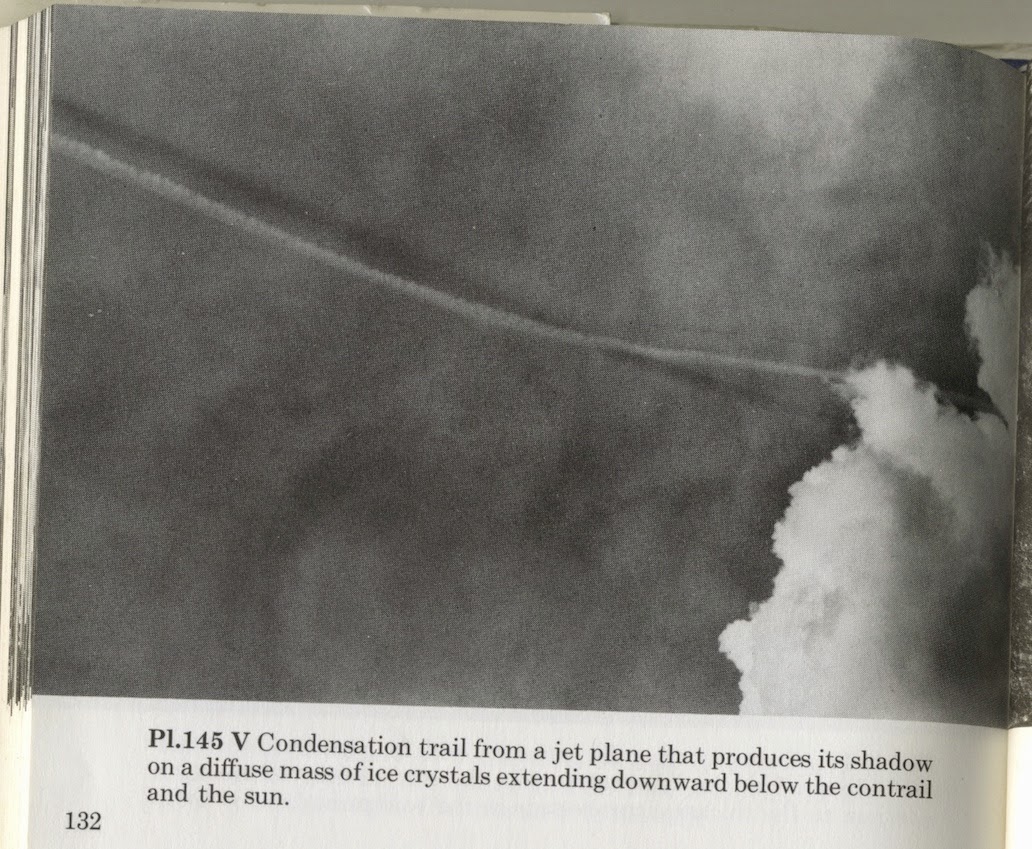 Fenômeno no Céu: Contrails podem persistir no céu? Fotos de 1981! Confira.