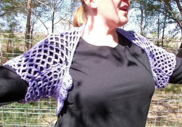 Copper Llama Studio: Plus Size Fish Net Crochet Shrug Pattern