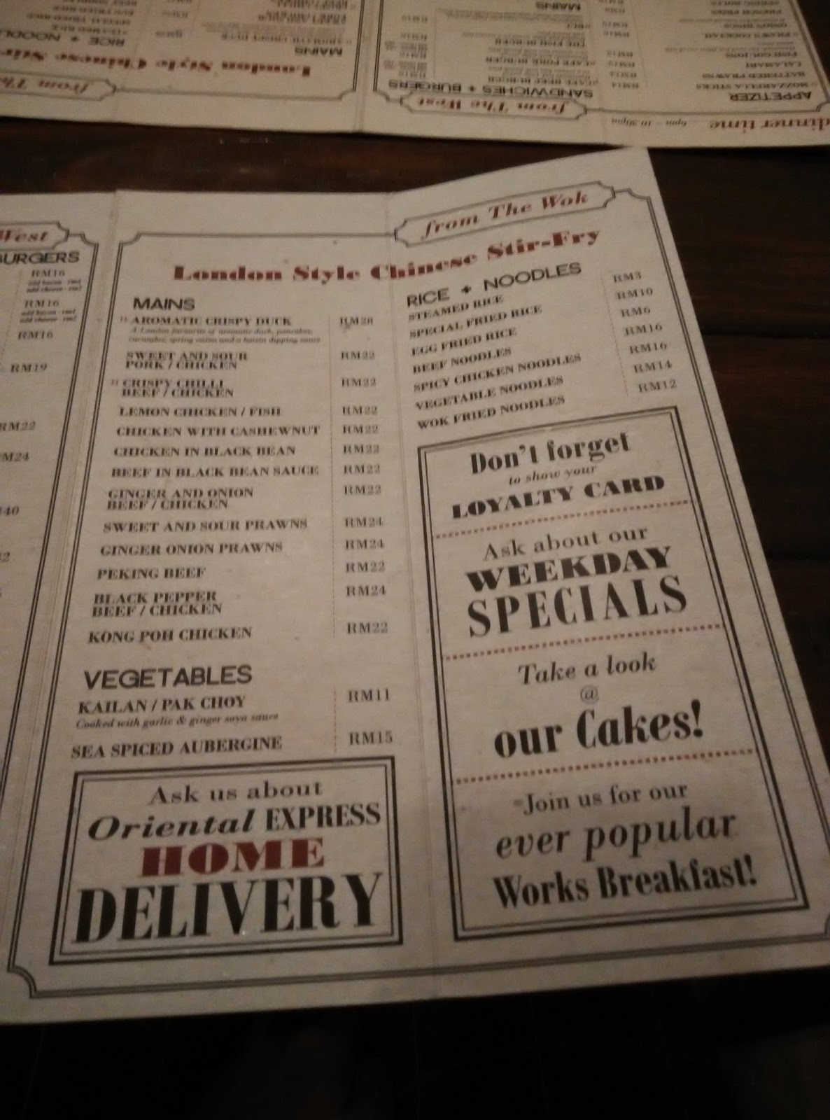 It's About Food!!: The Hillside Cafe Bar and Restaurant