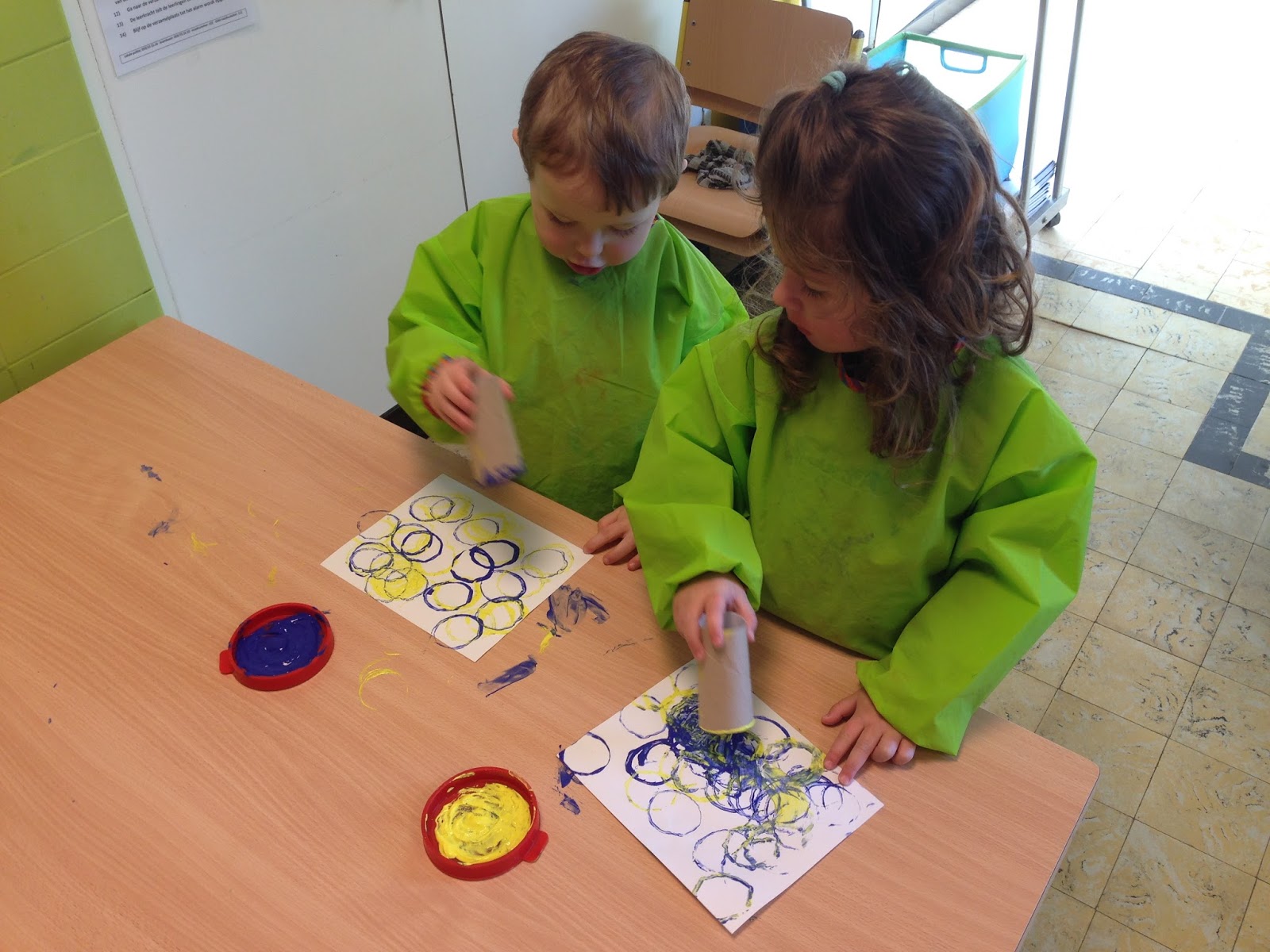 Peuterklas Don Bosco: Thema kunstproject: Blauwtje en Geeltje (prentenboek)