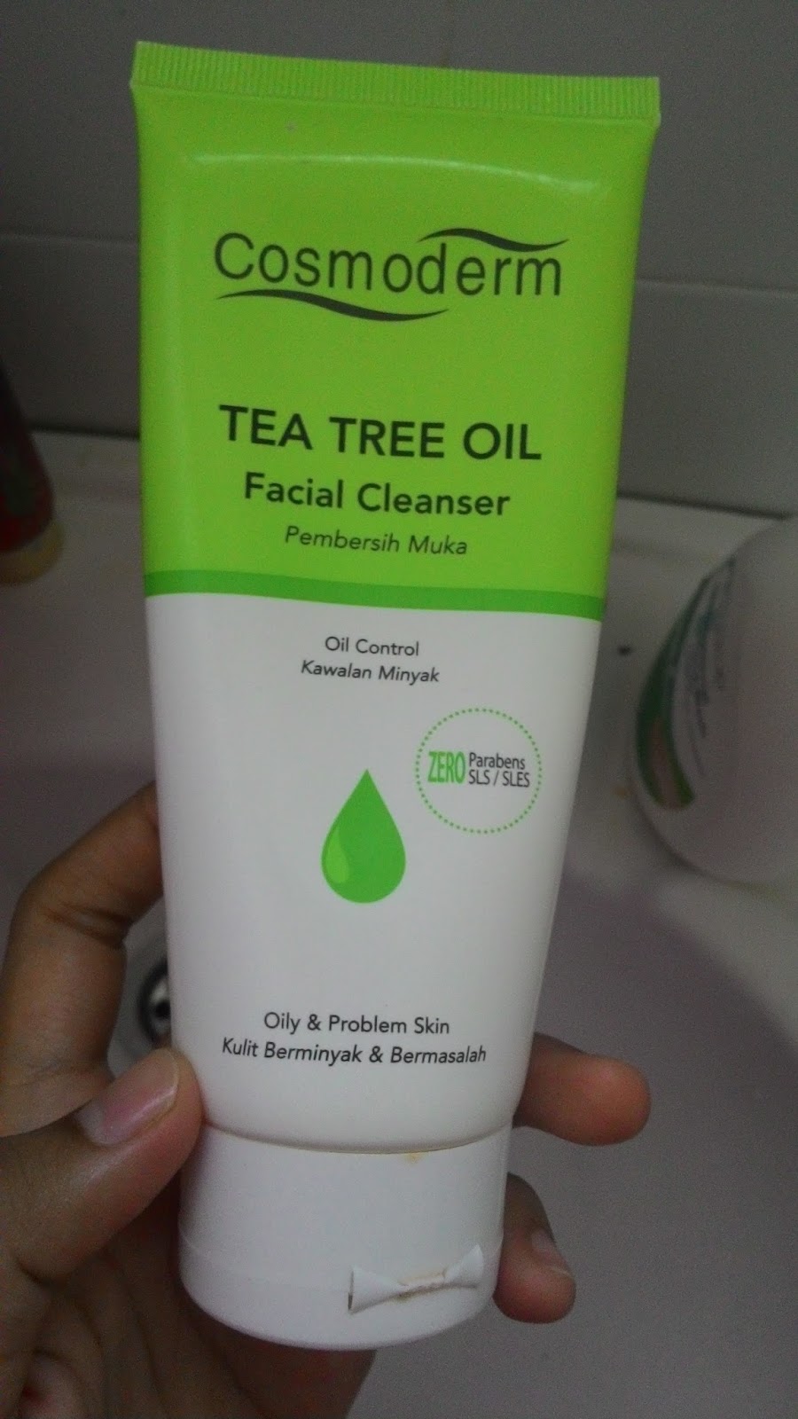 Cosmoderm Tea Tree Oil Cleanser Review