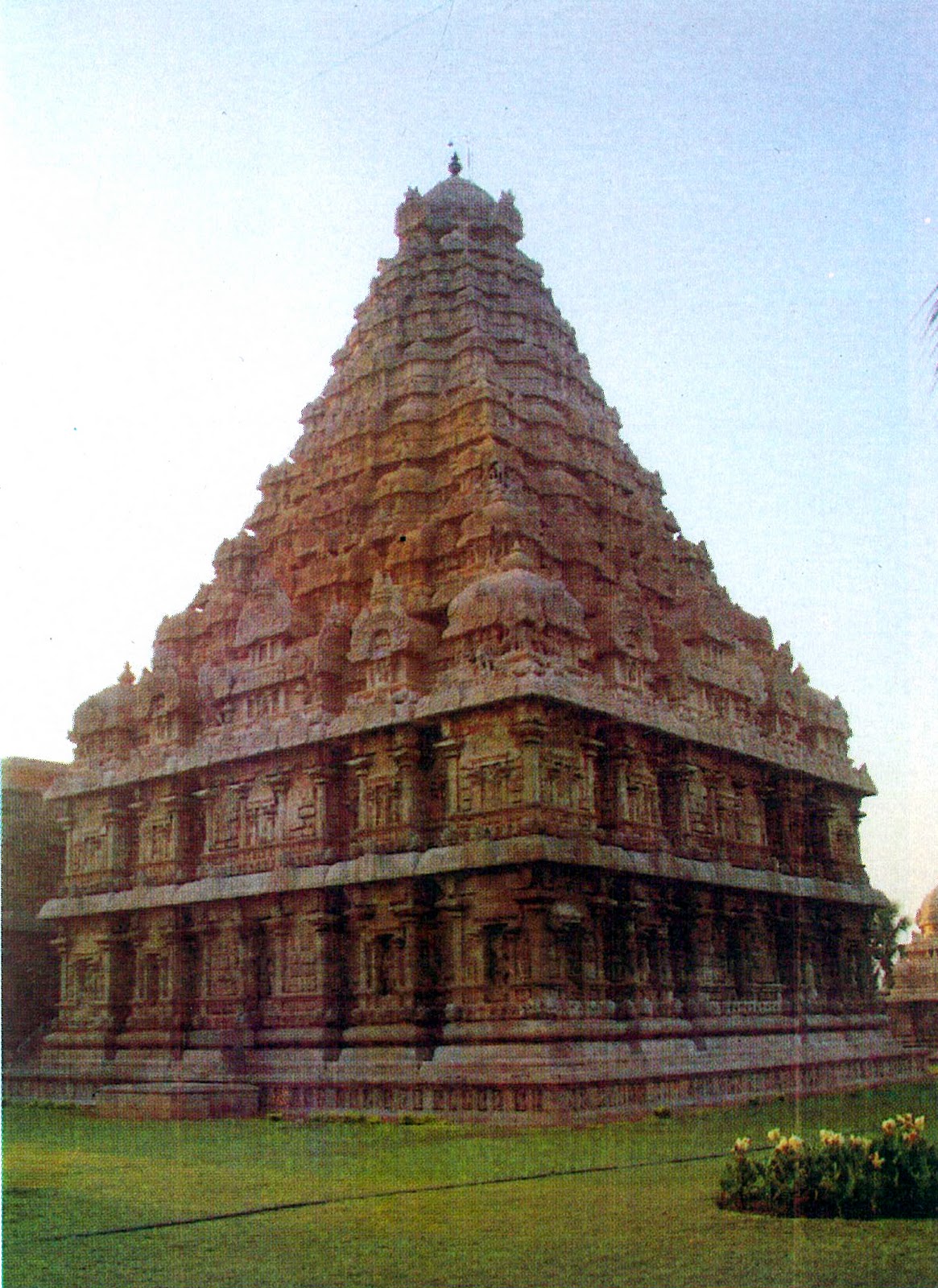 Ātmaprajñānanda Saraswati: Temple Architecture - Different Styles - III