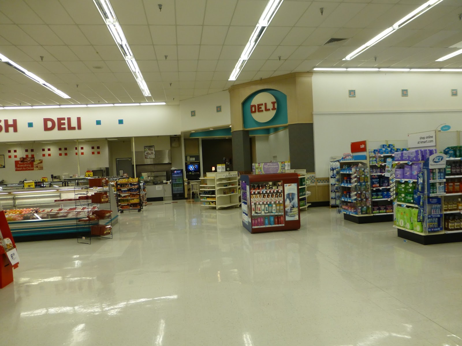 Dead and Dying retail: Death of a Super Kmart : The Moon Township story