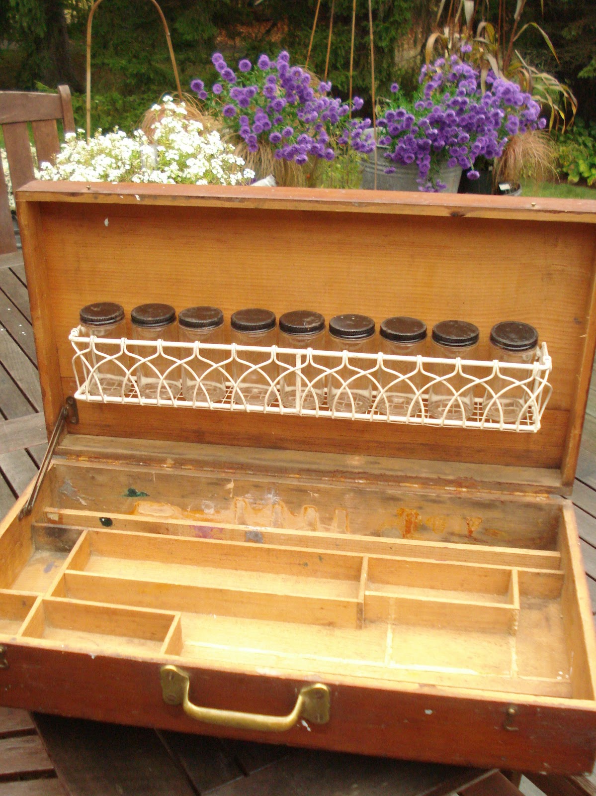 Cricket Acres Studio: Repurposed Artist Case