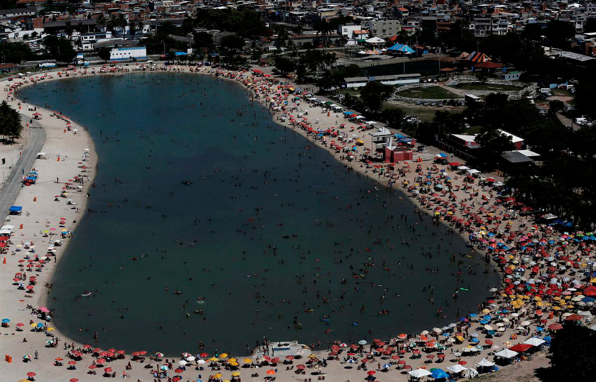 A praia que anima as favelas do Rio de Janeiro "O Piscinão de Ramos ...