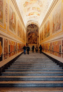 El blog del padre Eduardo Sanz de Miguel: La escalera santa de Roma
