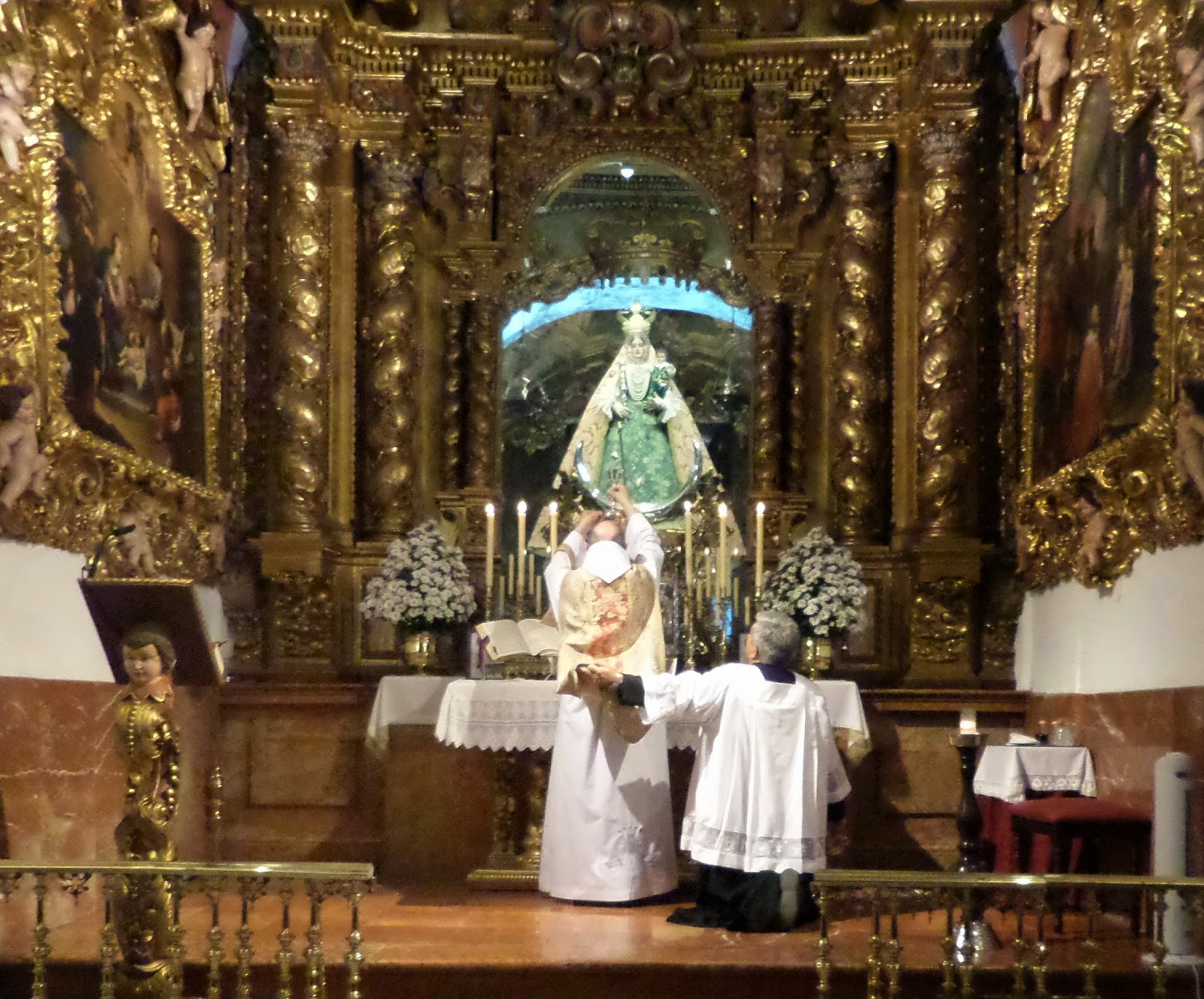 Asociación «Una Voce Córdoba»: Misa tradicional cantada en Lucena 19-11 ...