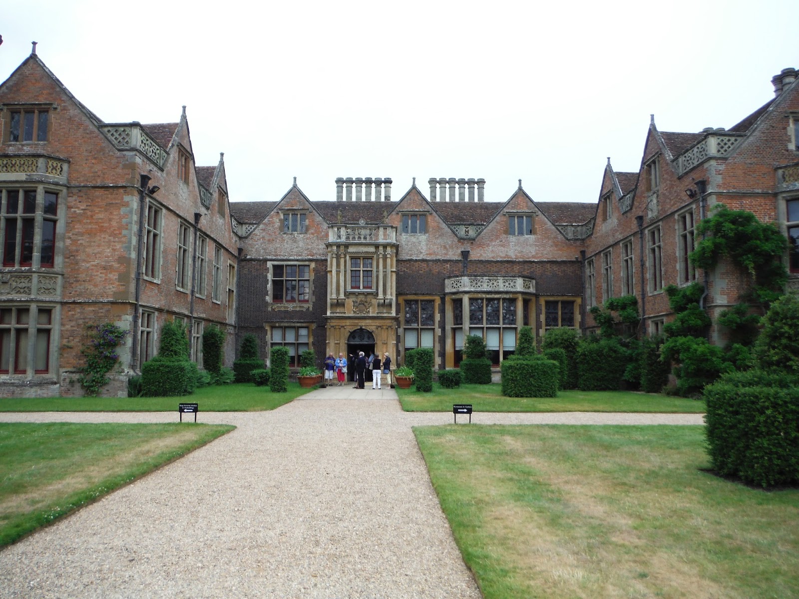 CHARLECOTE PARK | GraceBee