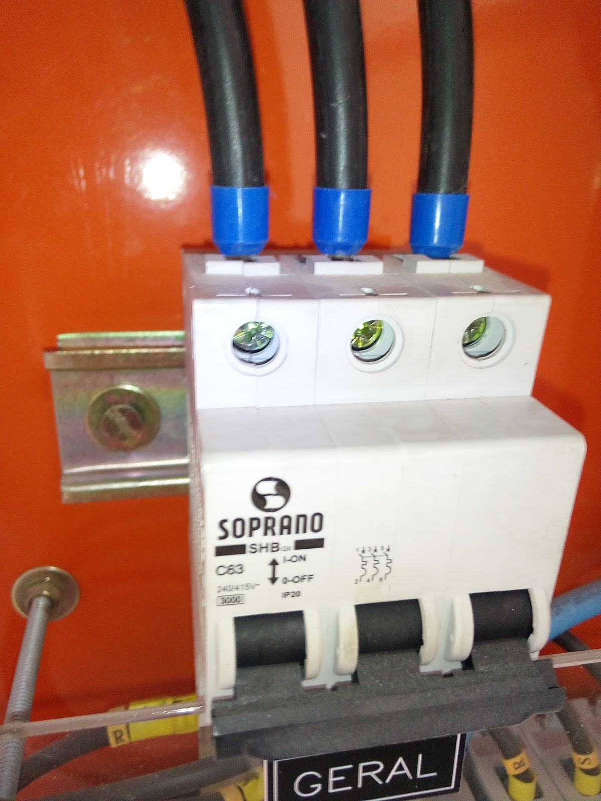 Prensa terminais isolados (super dica) - Ensinando Elétrica | Dicas e ...