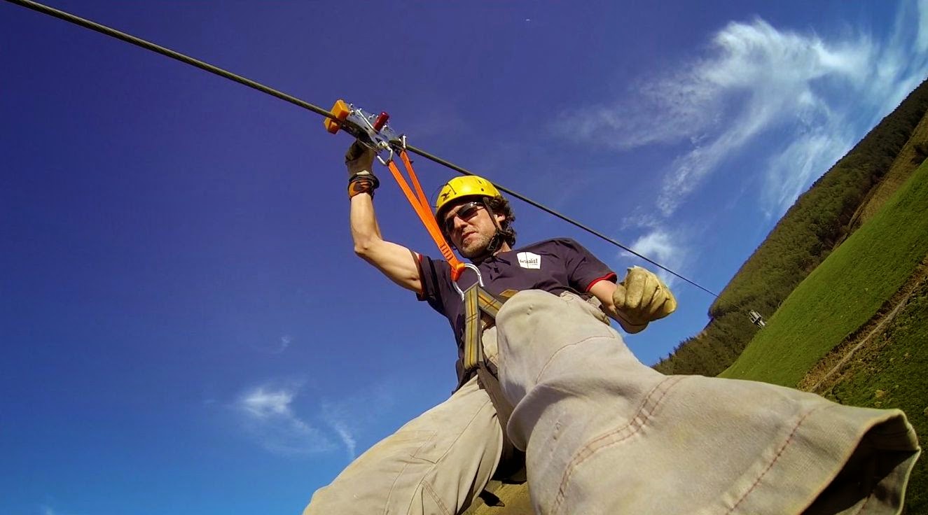 Vertikalist, Proyectos de ocio y de aventura : El circuito de Tirolinas ...