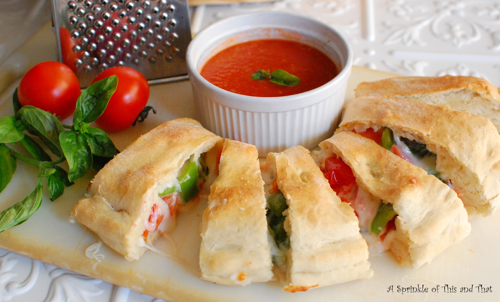A Sprinkle of This and That: Veggie Calzone